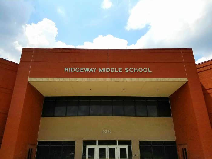 Choose Ridgeway IB Middle World Optional School / Home